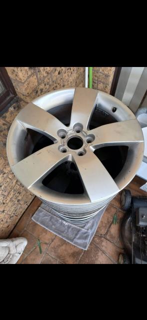 holden ve commodore x5 rims | Wheels, Tyres & Rims | Gumtree Australia ...