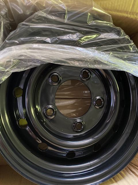 5 x Land Rover Defender / Perentie Black Wolf Rims - Brand New 16x6.5 ...