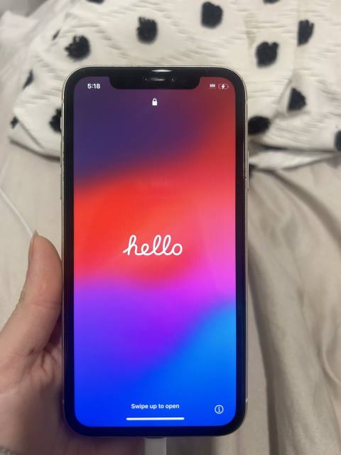 White iphone 11, good condition - iPhone in Para Vista SA | Gumtree ...