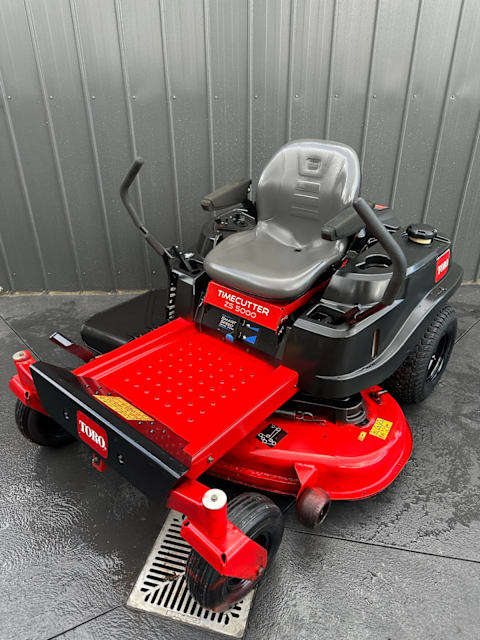 TORO ZS5000 Zero Turn Ride on Mower - FULLY SERVICED - Lawn Mowers in ...