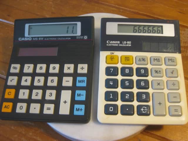 2 x Retro Electronic Calculators (CANON LS-80 & CASIO Solar Cell MS-8W ...