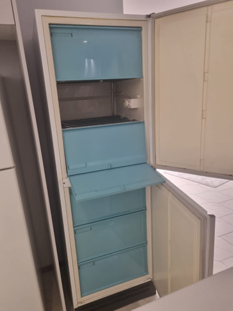 Kelvinator Freezer - tall upright good condition - Fridges & Freezers ...