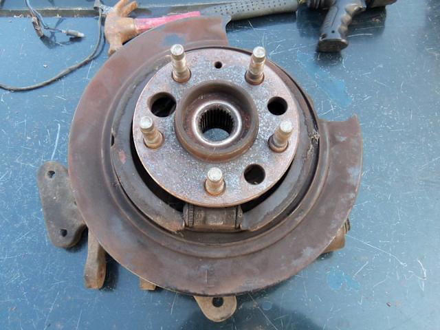 FORD LEFT HAND REAR HUB FOR BA BF FALCON FAIRMONT | Auto Body parts ...