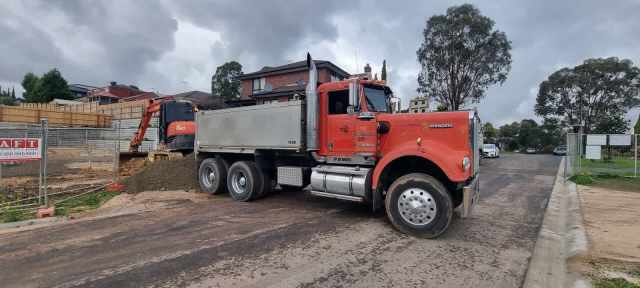 74 Kenworth W model, Tipper, 425hp Caterpillar | Trucks | Gumtree ...