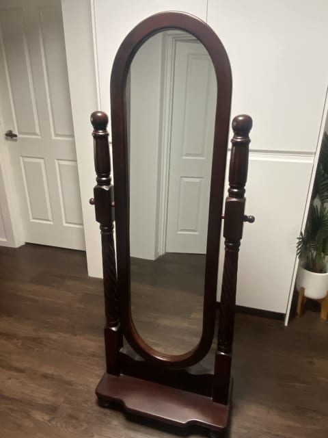 Mahogany oval freestanding mirror | Mirrors | Gumtree Australia Charles ...
