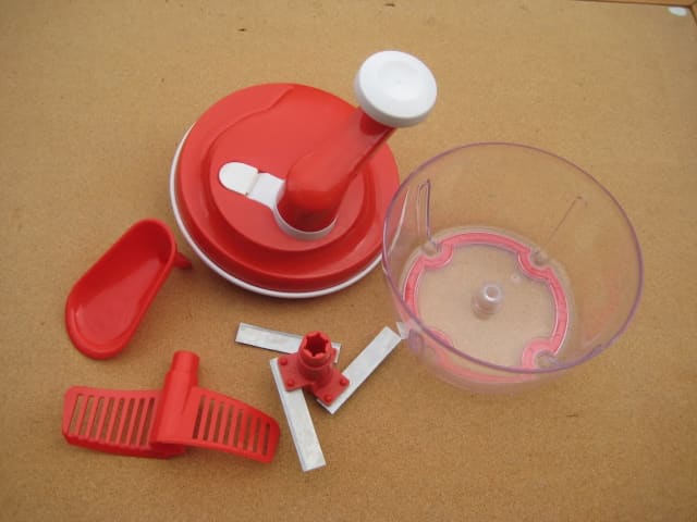 Tupperware Quick Chef Kitchen Chopper, Mixer and Whisk - Cooking ...