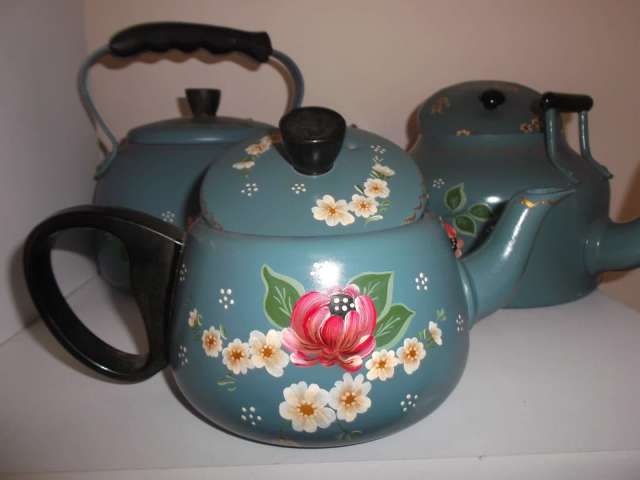 3pcs teal blue background painted flowers 1X metal kettle 2X teapots ...