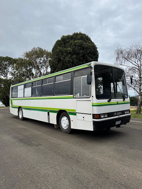 1993 36 Foot Isuzu Automatic Turbo Diesel Registered Bus | Campervans ...