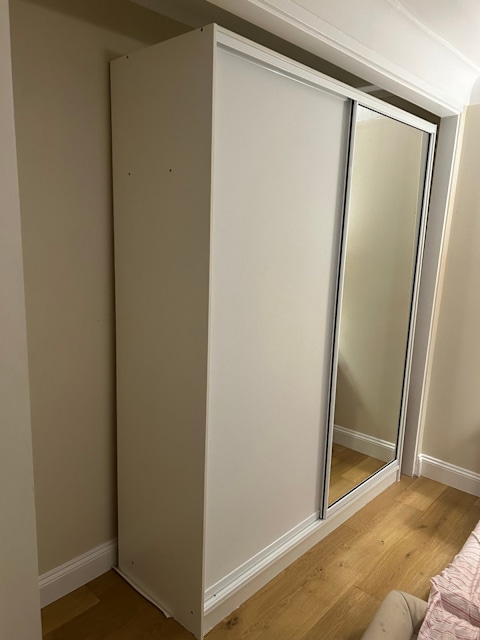 Wardrobe, freestanding robe x1 mirror door - Wardrobes in Lower Mitcham ...