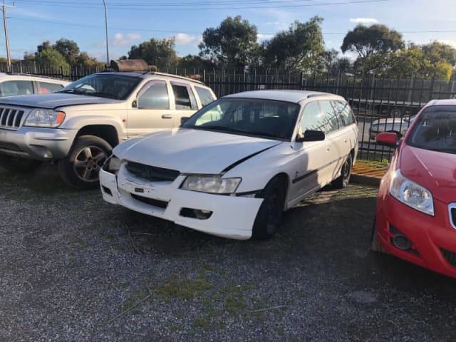 WRECKING HOLDEN VZ COMMODORE WAGON HBA LEO M30 4 SPEED 190K | Wrecking ...