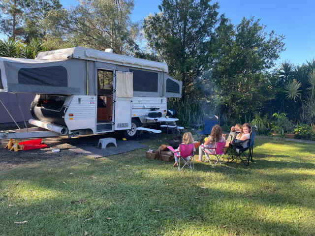Coromal F400 Wind Up Caravan - Sleeps 6 | Caravans | Gumtree Australia ...