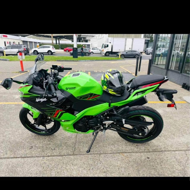 Kawasaki Ninja 400 KRT (Green) 2023 | Motorcycles | Gumtree Australia ...