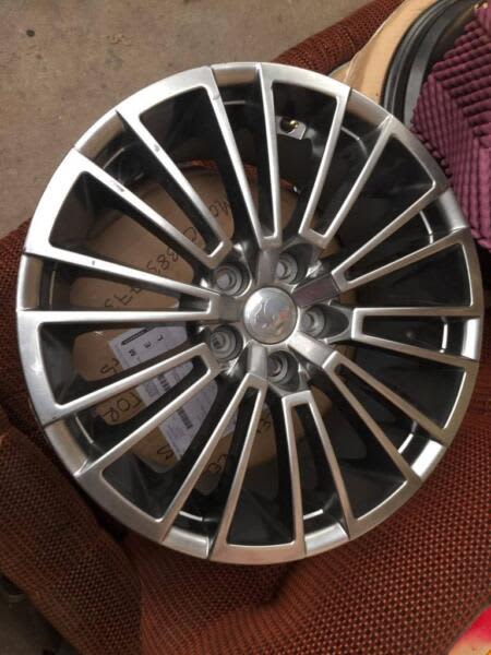 wanted or swap Holden Commodore statesman hsv senator ve rim | Wheels ...