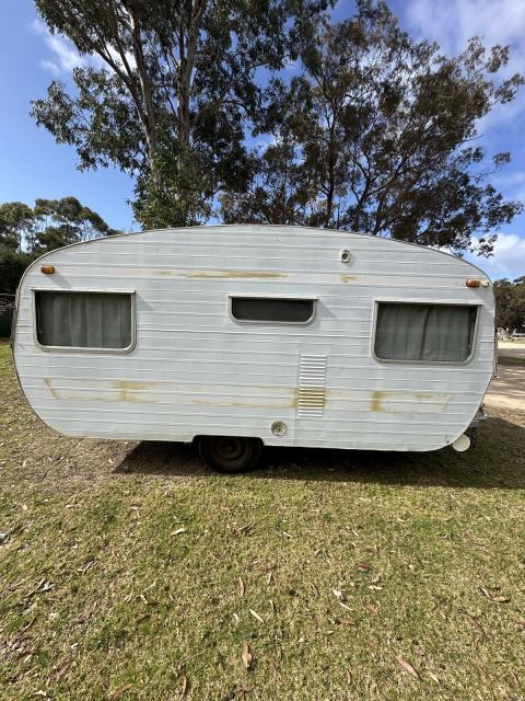 VINTAGE CARAVAN - 15 FT 4 BIRTH 1968 FRANKLIN | Caravans | Gumtree ...