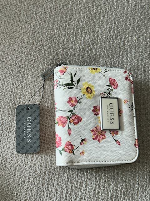 Guess Wallet - New w Tags - Accessories in Ultimo NSW | Gumtree Australia