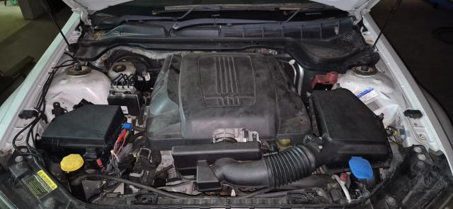 2012 VE Holden Calais LLT engine and gearbox. | Engine, Engine Parts ...