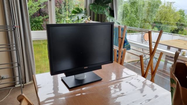 Computer monitor, Dell, 24 inch FHDplus, 1920x1200 - Monitors in Sandy ...