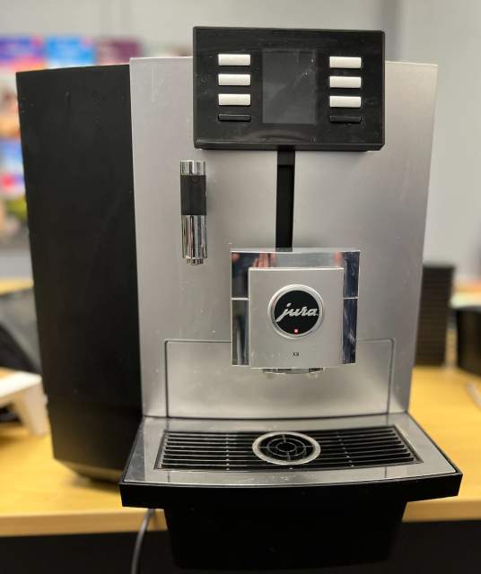 Jura X8 Coffee Machine - Coffee Machines in Burnie TAS | Gumtree Australia