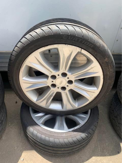 Ford falcon G6 18inch factory alloy wheels and tyres, x2 a pair ...
