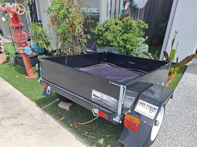 Small box trailer | Trailers | Gumtree Australia Logan Area - Chambers ...