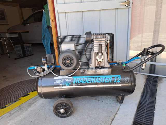 pilot air compressor 12 cfm in excellent condition - Power Tools in TAS ...