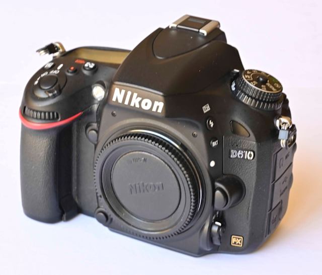Nikon D610. Low shutter count. Very good condition. - Digital SLR in ...