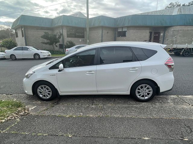 2018 TOYOTA PRIUS V UPGRADE CONTINUOUS VARIABLE 4D WAGON, 7 seats ...