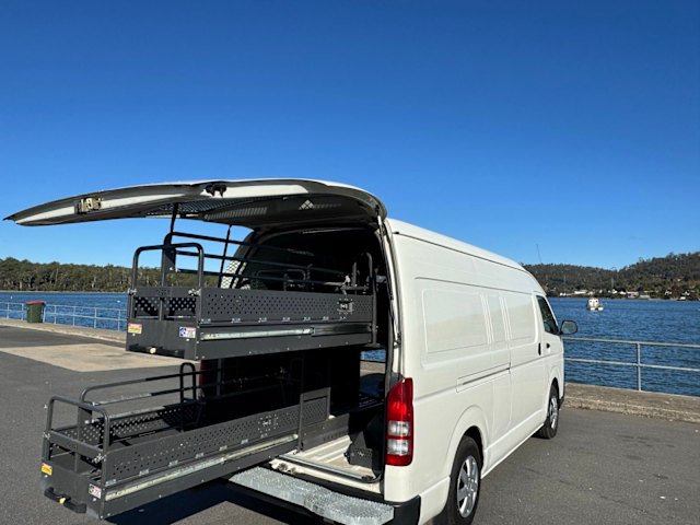 2015 TOYOTA HIACE SLWB 4 SP AUTOMATIC 4D VAN | Cars, Vans & Utes ...