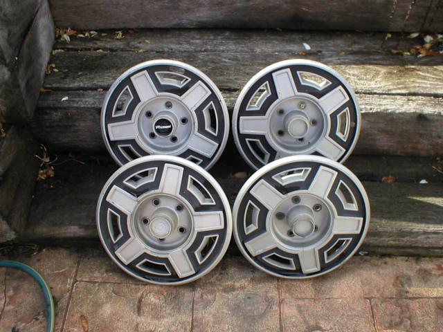 Viscount caravan original wheel hub caps and lug nuts | Caravan ...