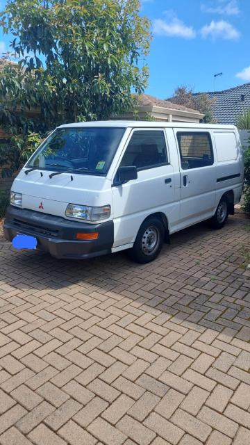 Service History - 2011 Mitsubishi Express SWB 5 SP MANUAL VAN | Cars ...