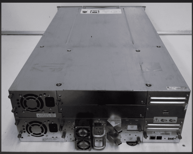 HPE StorageWorks MSL4048 Tape Library inc. 2x LTO-5 8Gb Tape Drives ...