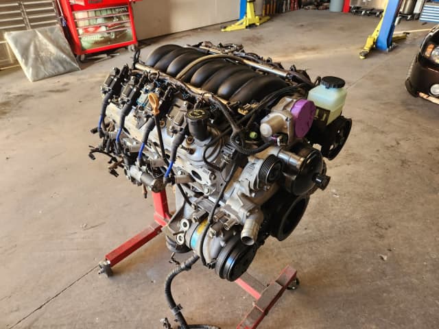 VZ L76 6.0LT V8 ENGINE | Engine, Engine Parts & Transmission | Gumtree ...