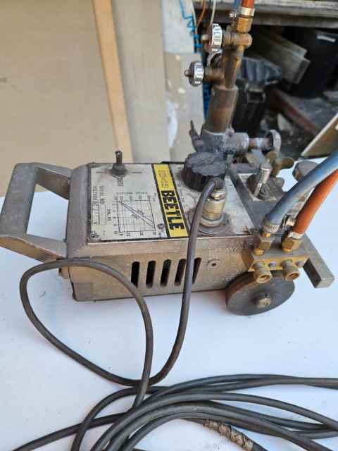 Oxy cutter straight line machine with 2 meter rail track - Other Tools ...