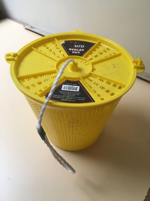 Juro Oz Pro tackle Berley Pot Diameter 23cm 21cm tall new unused 400gm ...