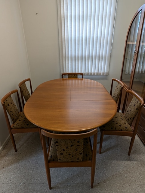 Parker Dining table and 6 chairs - Dining Tables in Charlestown NSW | Gumtree Australia