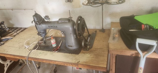 Singer 132k6 Industrial sewing machine - Sewing Machines in Donovans SA ...