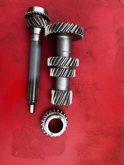 AUSSIE 4 SPEED V8 M22 INPUT SHAFT USED WITH CLUSTER 3RD GEAR $750 ...
