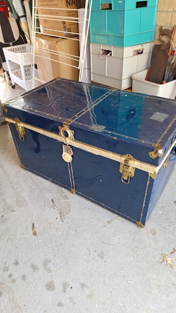 Sold PPU - Vintage metal storage trunk - Other Home & Garden in ...