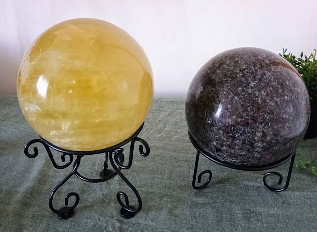 Huge Heavy Citrine & Yooperlite Spheres & Stands - Collectables in ...