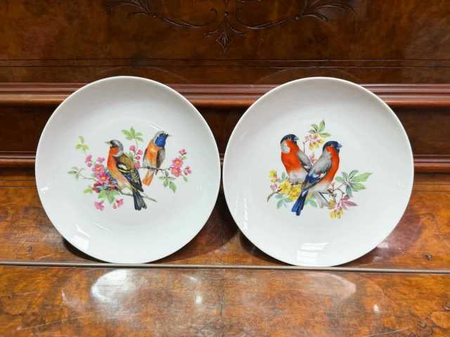 Vintage C.1950’s Set of Two Bone China Plates by Kaiser (W. Germany ...