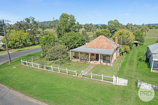33 Young Street, Quirindi, New South Wales 2343 - for Sale | Gumtree ...
