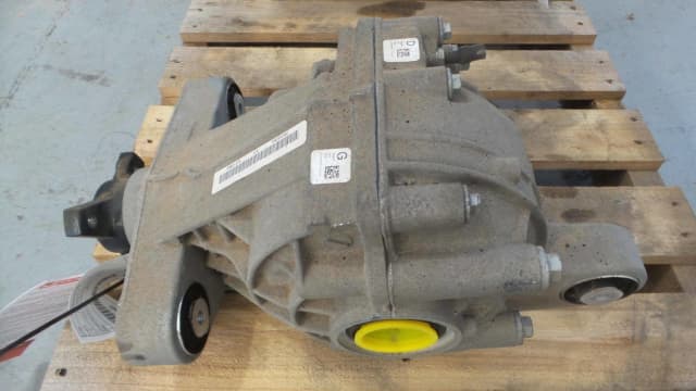 2010 HOLDEN VE COMMODORE 3.6L AUTO PETROL UTILITY DIFFERENTIAL CENTRE ...