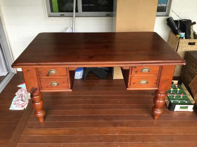 Desk Red cedar | Desks | Gumtree Australia Cairns City - Cairns North ...