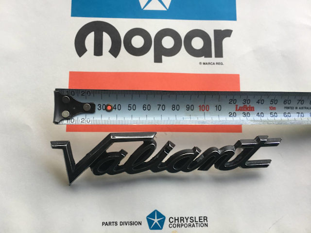 VALIANT CHROME METAL ORIGINAL CHRYSLER MOPAR BODY EMBLEM | Auto Body ...