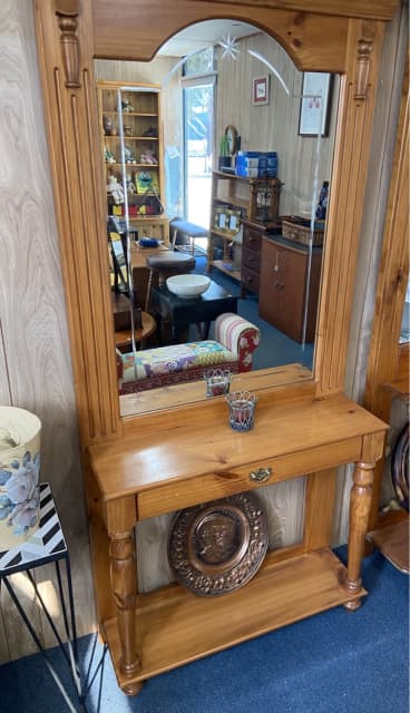 Hall Way Table - Buffets & Side Tables in Pakenham VIC | Gumtree Australia