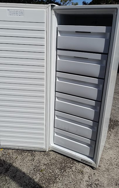 BIG FREEZER - 389 Litre - Frost Free - Fridges & Freezers in Box Hill ...