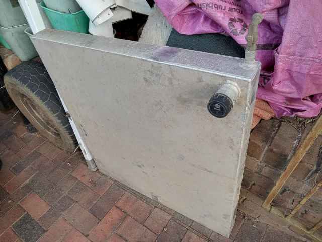 Water tank under tray aluminium | Caravan & Campervan Accessories ...
