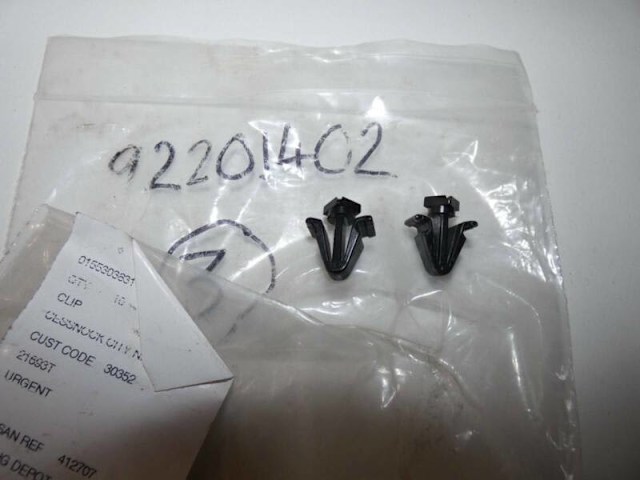 2 X GENUINE NISSAN PATROL GQ GRILLE CLIPS 0155303831 | Auto Body parts ...