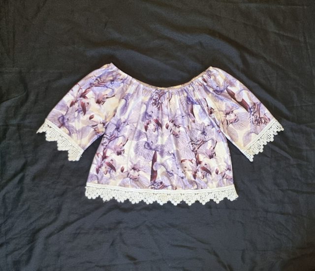 Ladies Size M Lilac & White Top Massive wadrobe clearout Pick up Morp ...