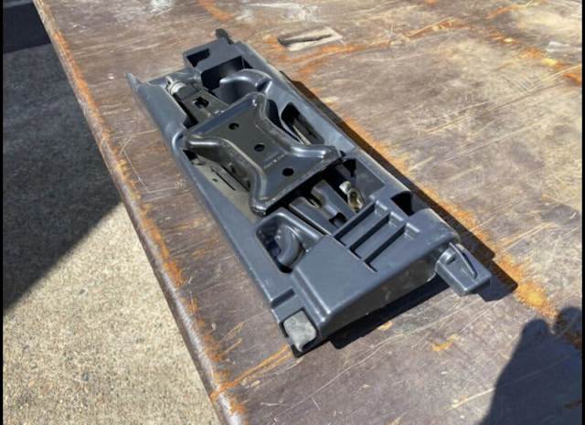 VE / VF UTE JACK KIT | Auto Body parts | Gumtree Australia Gold Coast ...